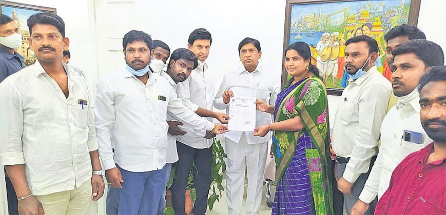 వడ్డెరలను ఎస్టీలో జాబితాలో కలపండి-Namasthe Telangana