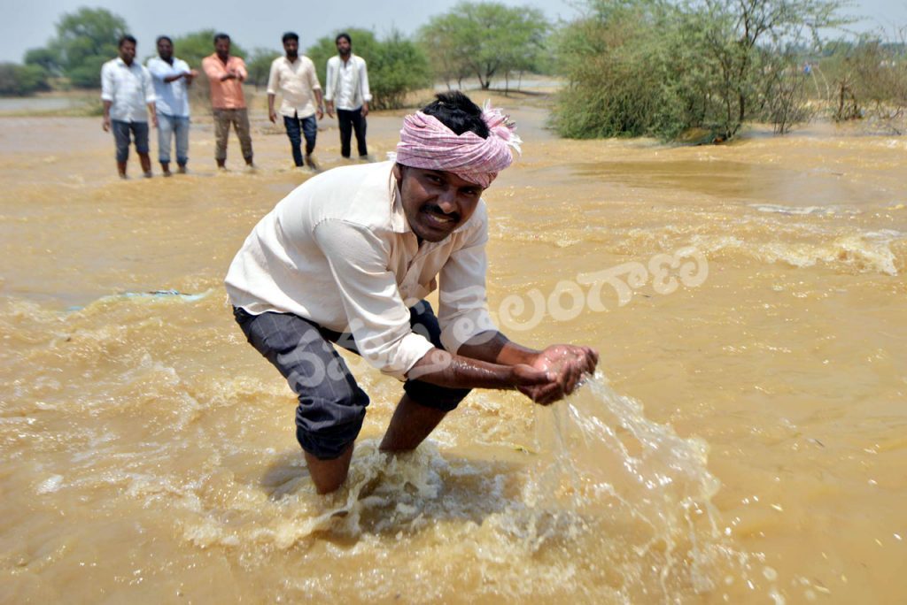 గంగ‌మ్మ పొంగె.. రైత‌న్న ఉప్పొంగె..-Namasthe Telangana