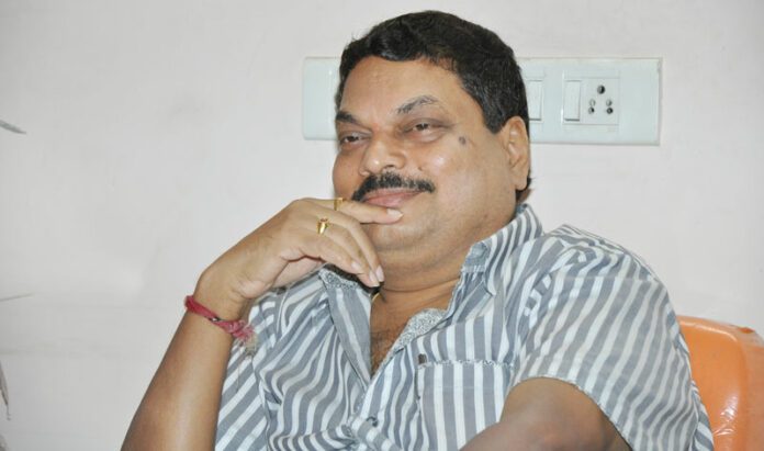 సినీ జర్నలిస్ట్‌, నిర్మాత బీఏ రాజు కన్నుమూత-Namasthe Telangana