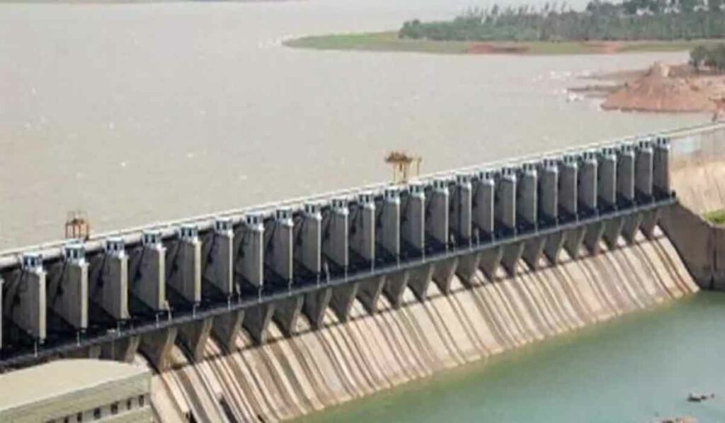 సింగూరు ప్రాజెక్టులోకి కొనసాగుతున్న వరద-Namasthe Telangana