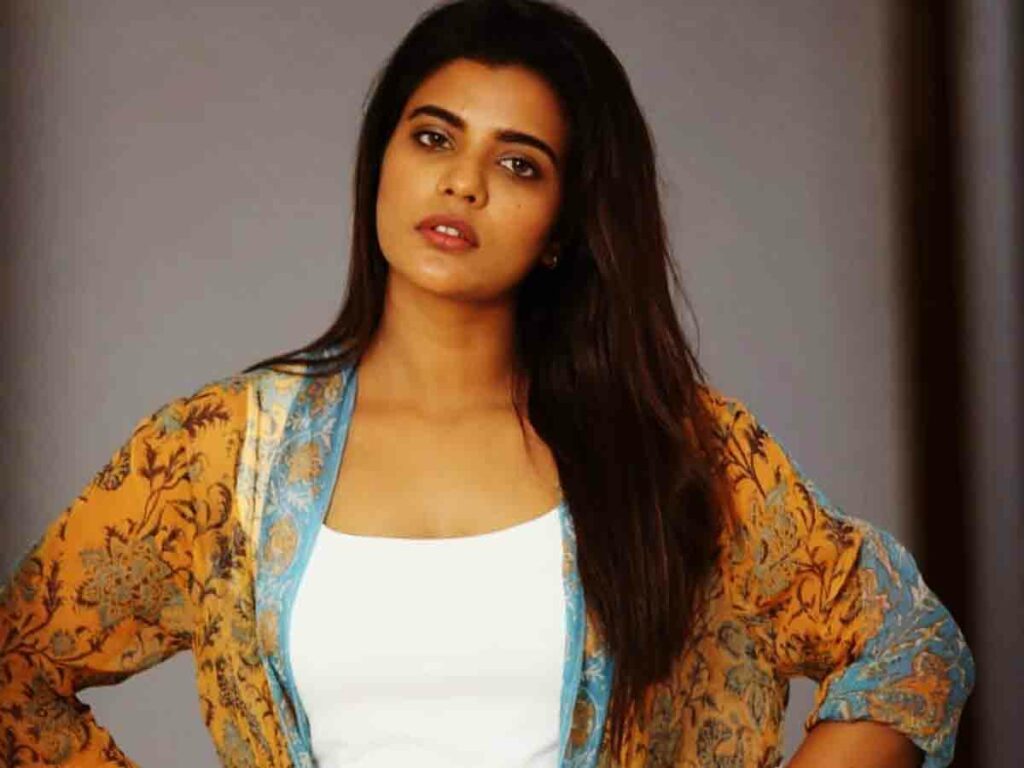 న‌ల్ల‌గా ఉండే వాళ్లు సినిమాల్లో న‌టించ‌లేరా?-Namasthe Telangana