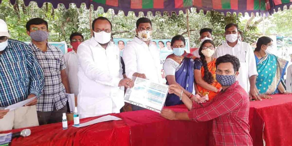 పలు అభివృద్ధి పనులకు శంకుస్థాపన చేసిన ప్రభుత్వ విప్‌ సుమన్‌-Namasthe ...