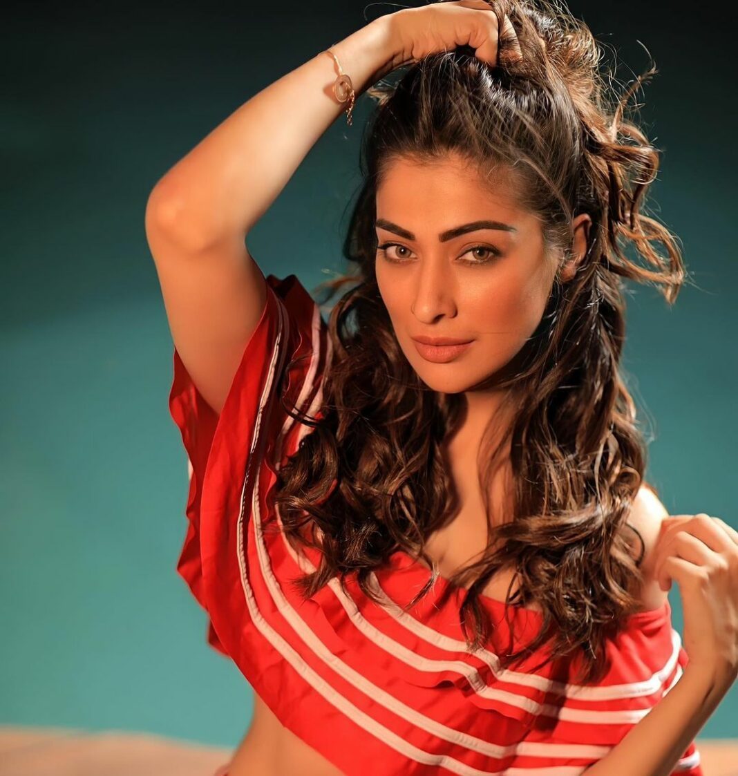 Instagram Updates: స్ట్రా వేసి పీల్చేస్తున్న ప్రియాంక‌.. బ‌క్కచిక్కిన ర ...