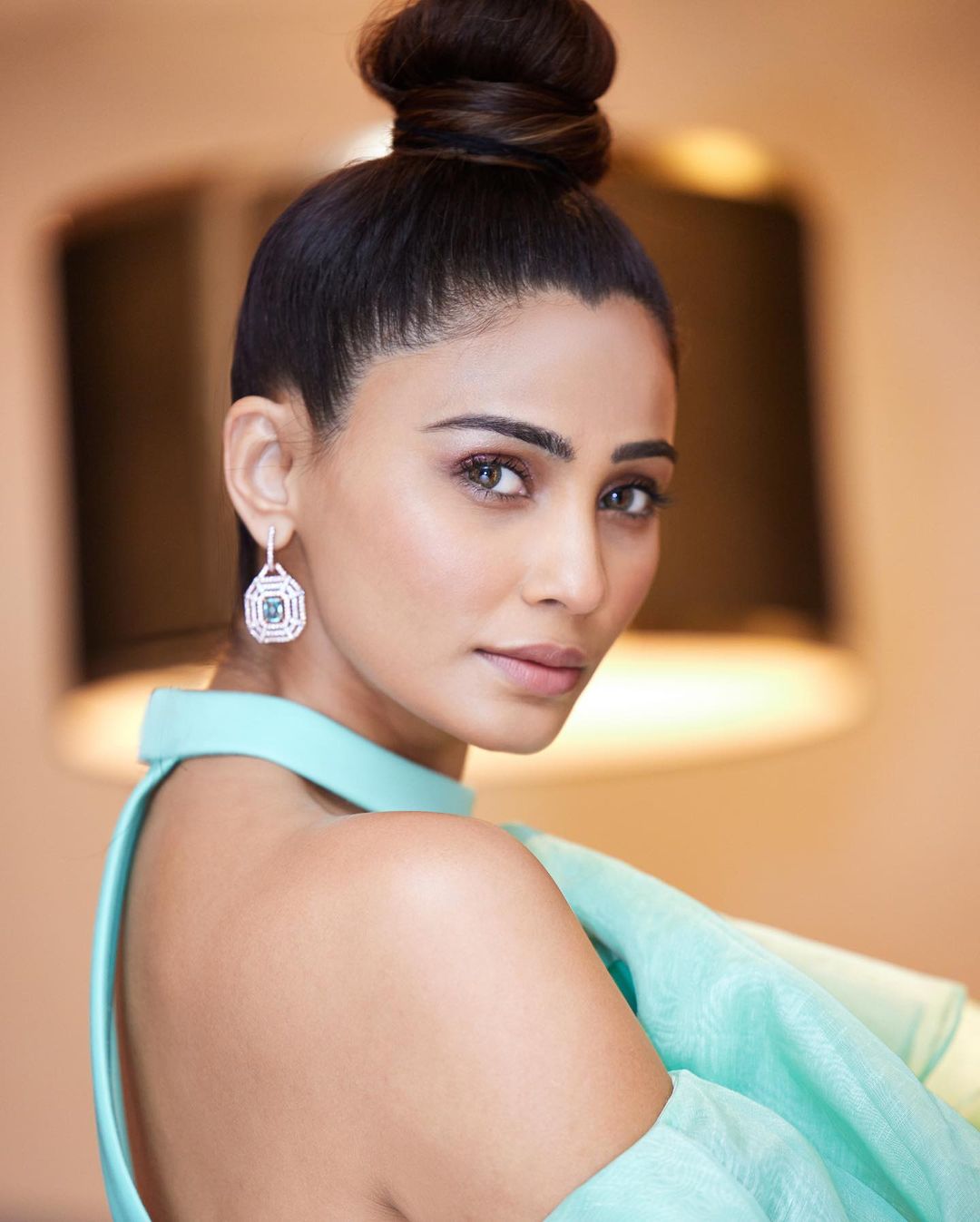 Daisy Shah | నవ్వుతో ఆకట్టుకుంటున్న డైసీ షా-Namasthe Telangana