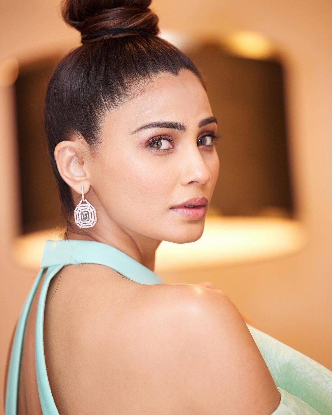 Daisy Shah | నవ్వుతో ఆకట్టుకుంటున్న డైసీ షా-Namasthe Telangana