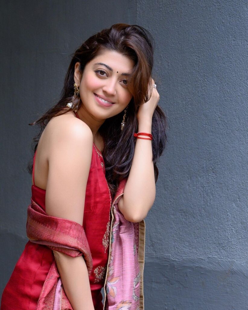 Pranitha Subhash | రెడ్‌ డ్రెస్‌లో మెరిసిపోతున్న ప్రణీత-Namasthe Telangana