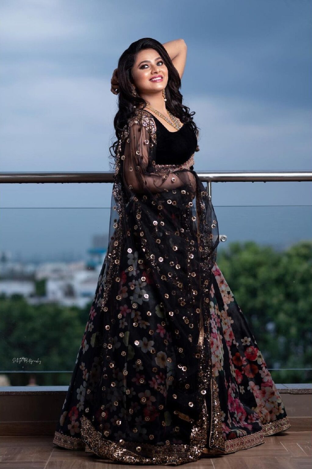 Delna Davis | కేరళా కుట్టి డెల్నా డేవీస్‌ అందాలు..-Namasthe Telangana