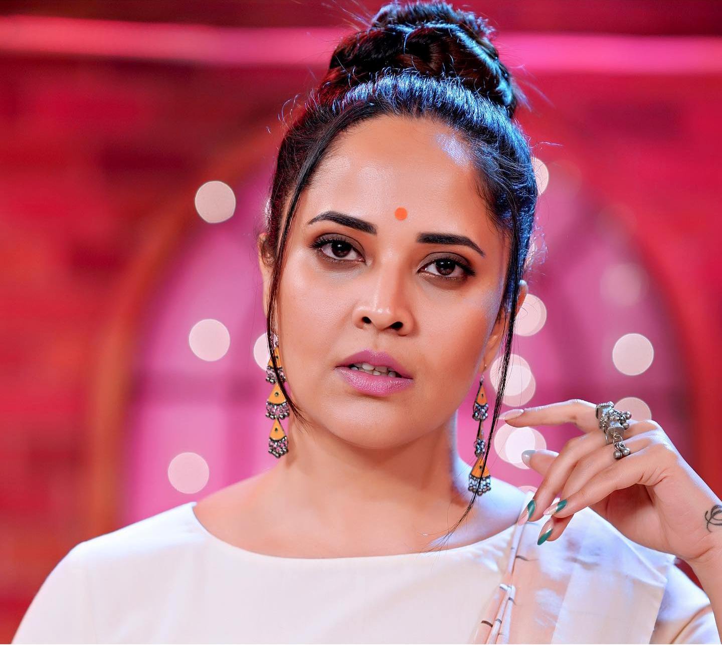 Anchor Anasuya: కిల్లింగ్ ఫోజులతో కైపెక్కిస్తున్న అనసూయ..-Namasthe ...