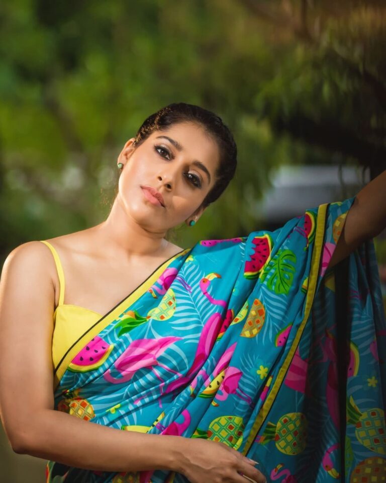 Rashmi Gautam: చిన్న గౌన్లో యాంకర్‌ రష్మీ అందాలు-Namasthe Telangana