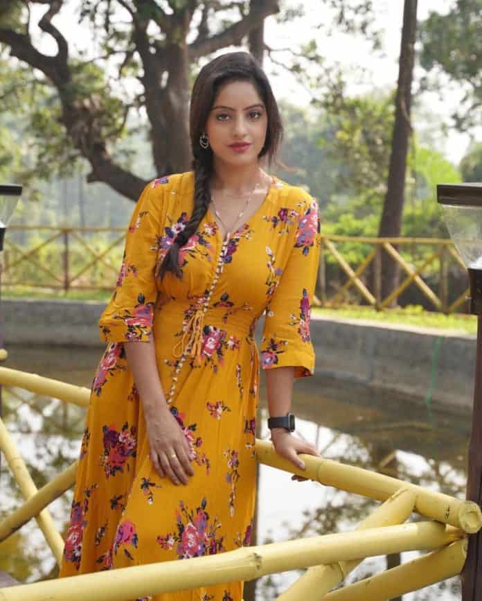 Deepika Singh Goyal | దీపికా సింగ్ లేటెస్ట్ ఫొటో షూట్ అదరహో..-Namasthe ...
