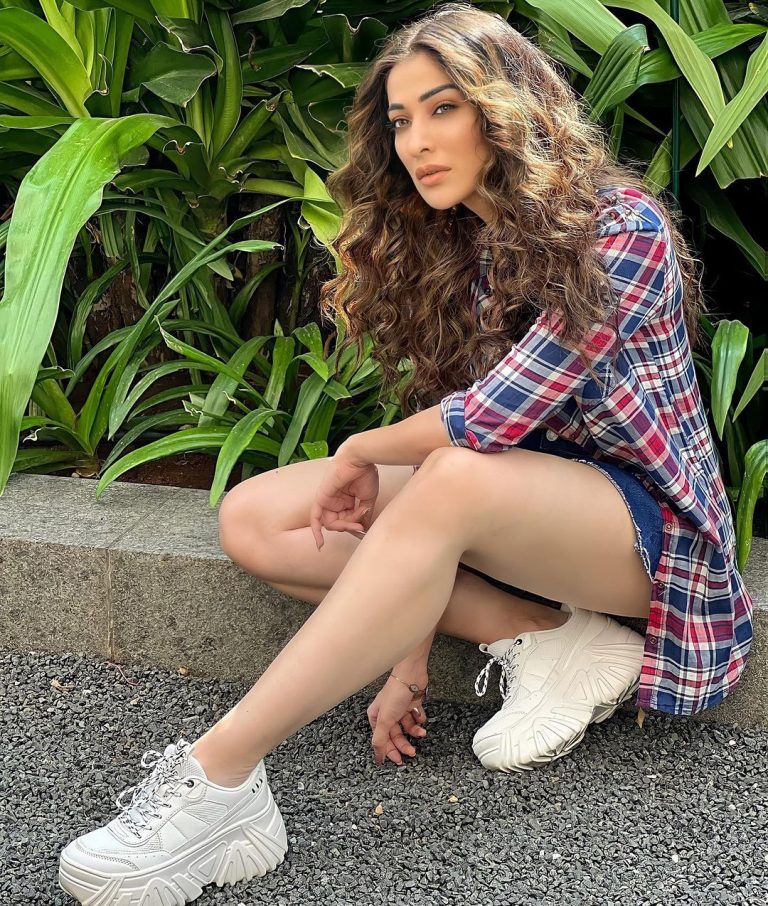 Raai Laxmi | అందంతో హీట్ పుట్టిస్తున్న రాయ్ లక్ష్మీ..-Namasthe Telangana