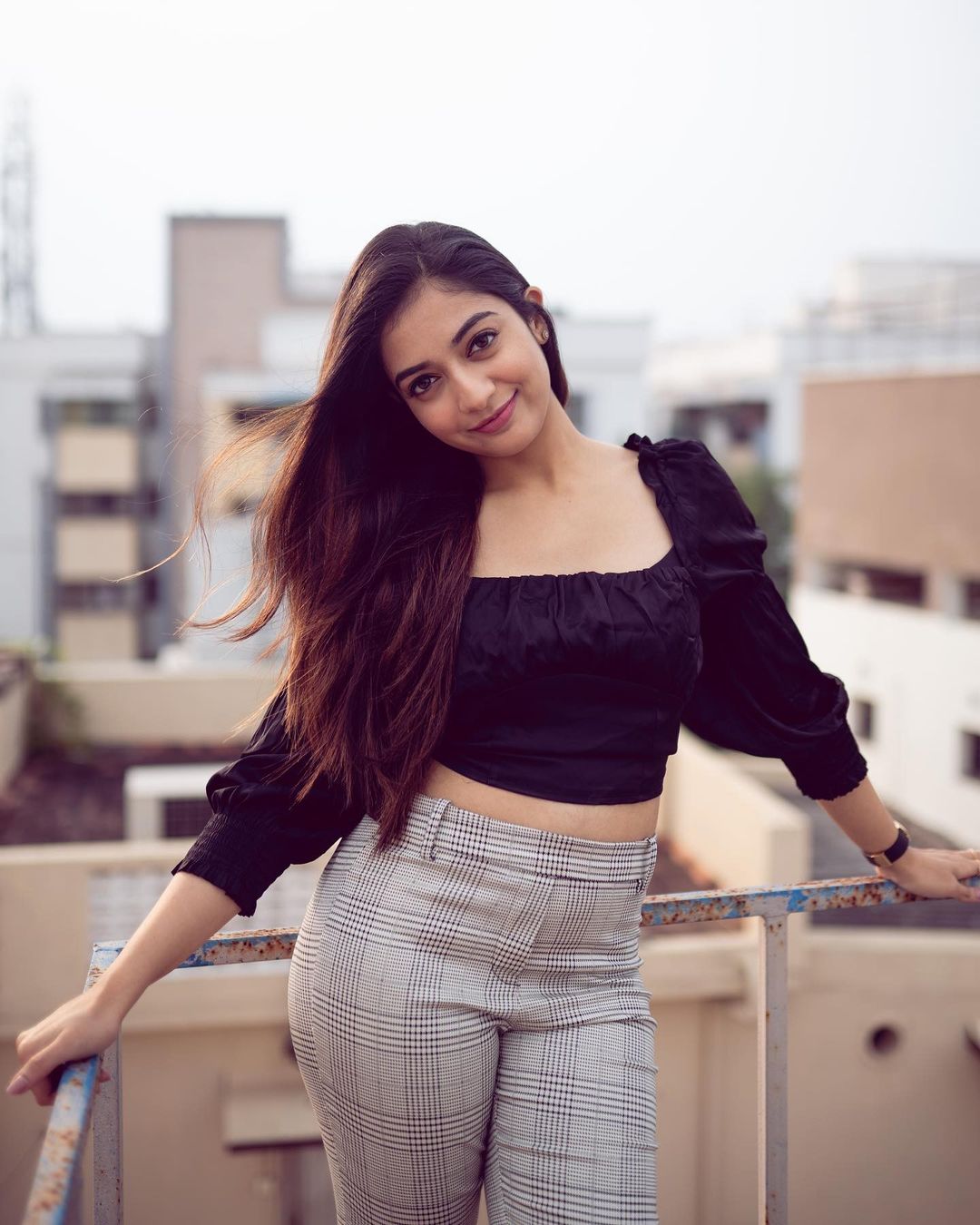 Athmika Sumithran | బ్లాక్‌ డ్రెస్‌లో ఆత్మిక సుమిత్రన్ బ్యూటిఫుల్ ...