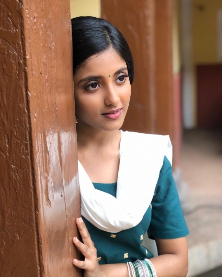 Ulka Gupta | చూడముచ్చటగా ఉల్కా గుప్తా ఫొటోలు..-Namasthe Telangana