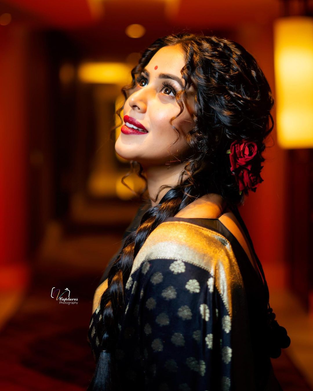 Poorna | మెరిసే డ్రెస్‌లో పూర్ణ మెరుపులు-Namasthe Telangana