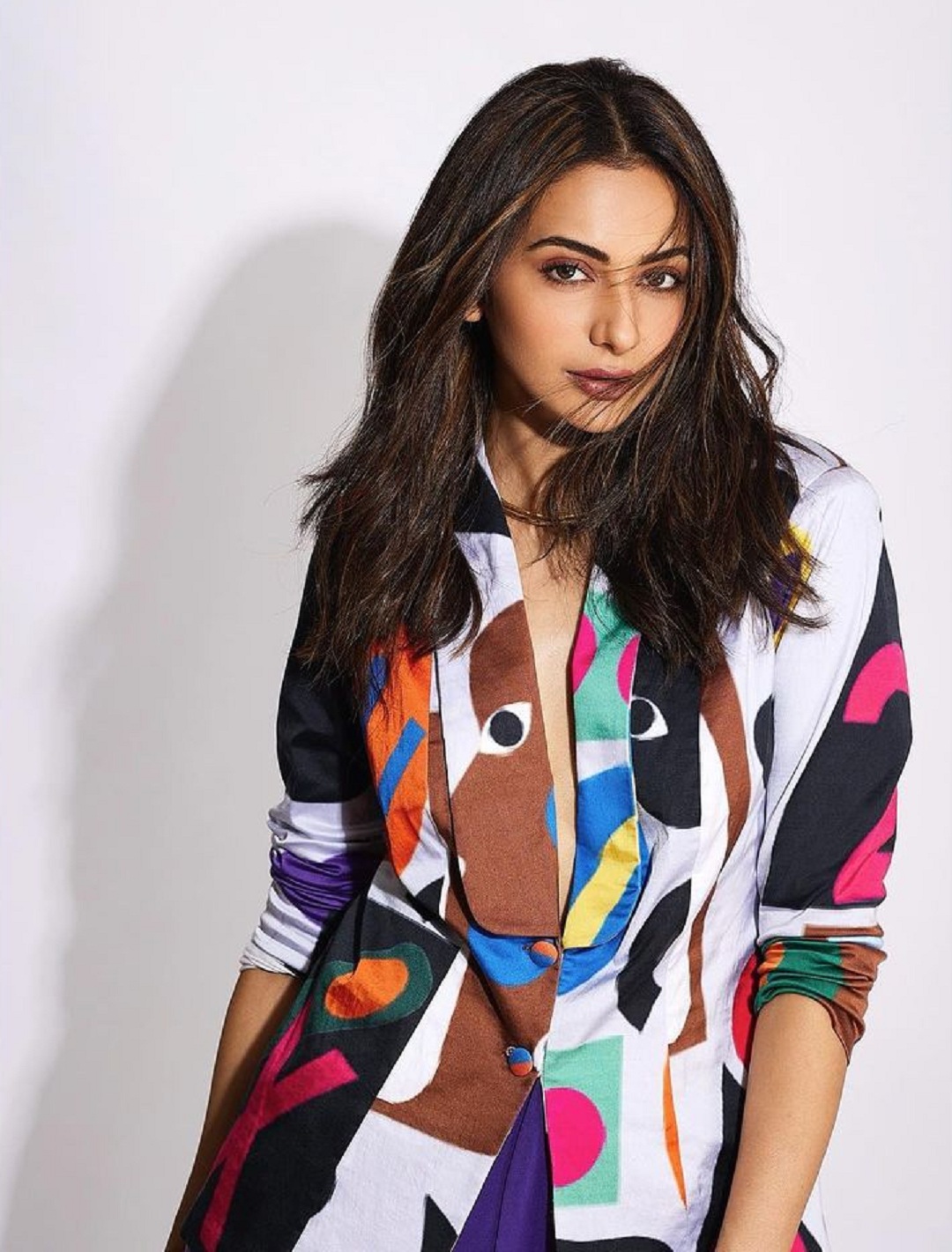 Rakul Preet : చూపుల‌తో సెగలు పుట్టిస్తున్న ర‌కుల్ ప్రీత్..-Namasthe ...