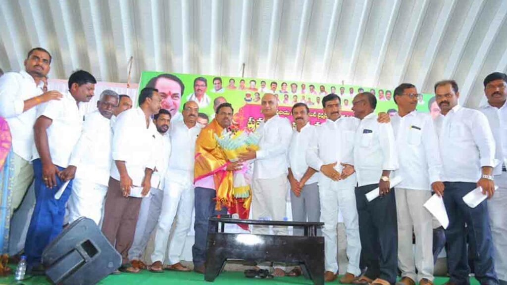 కేంద్రం కక్ష సాధింపు చర్యలకు పాల్పడుతోంది : హరీశ్‌రావు-Namasthe Telangana