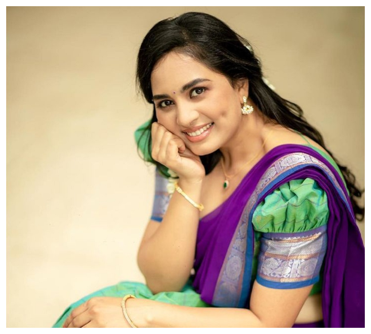 తీర్చిదిద్ది.. దారి చూపి..