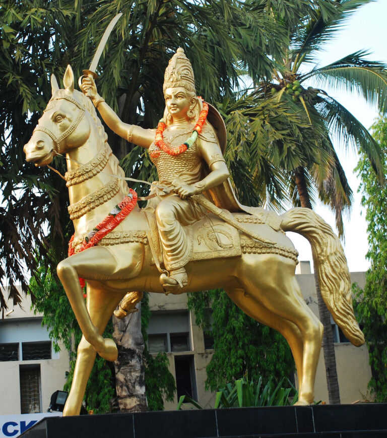 రాణి రుద్ర‌మదేవి వార‌సులు ఇప్పుడు ఎక్క‌డున్నారు? రెండో ప్ర‌తాప‌రుద్రుడి ...