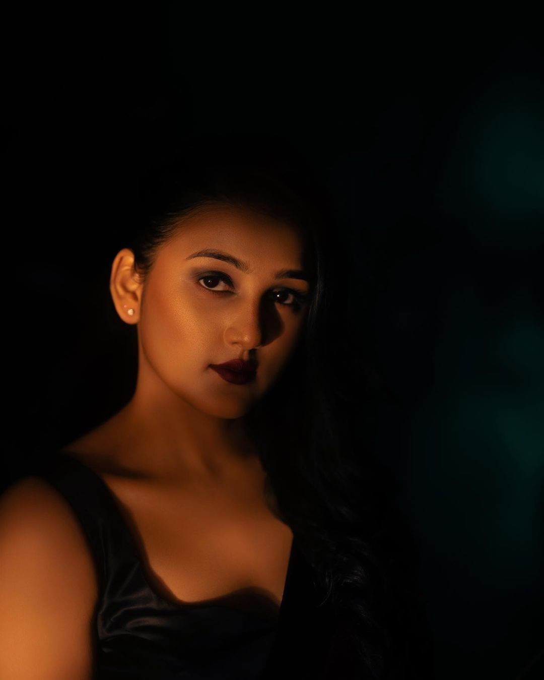 Sowmika Pandiyan | మ‌త్తెక్కించే చూపుల‌తో పిచ్చెక్కిస్తున్న‌ సౌమిక పాండియన్..-Namasthe Telangana