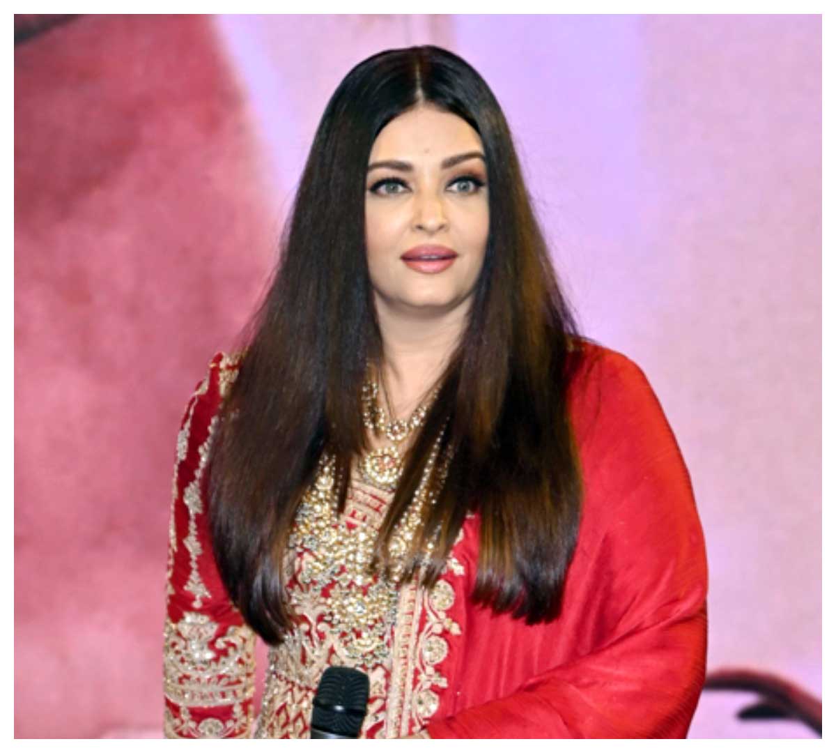 Aishwarya Rai Bachchan | పొన్నియిన్ సెల్వన్-1 మూవీ ప్రీ రిలీజ్ ఈవెంట్ ...