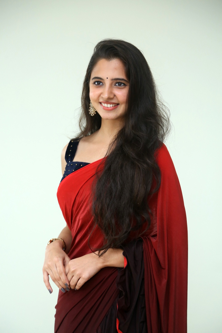 Preethi Asrani | దొంగలున్నారు జాగ్రత్త మూవీ ట్రైలర్ లాంచ్‌లో ప్రీతి ...