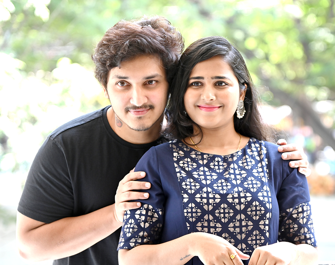 Akhila Akarshana | నా వెంటపడుతున్న చిన్నాడెవడమ్మా మూవీ ప్రెస్ మీట్‌లో ...