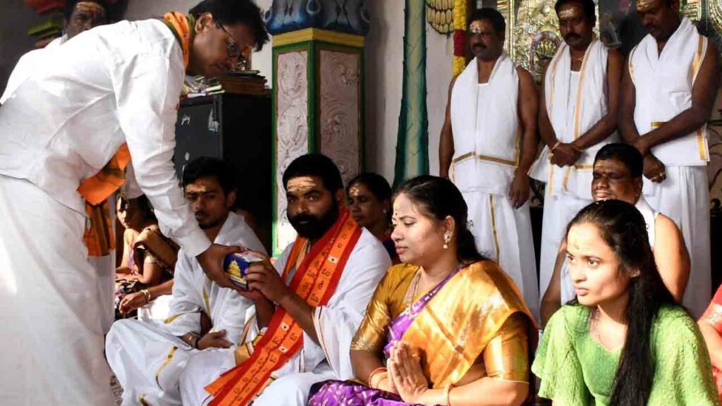 శ్రీశైలంలో దత్తాత్రేయుడికి ప్రత్యేక పూజలు-Namasthe Telangana