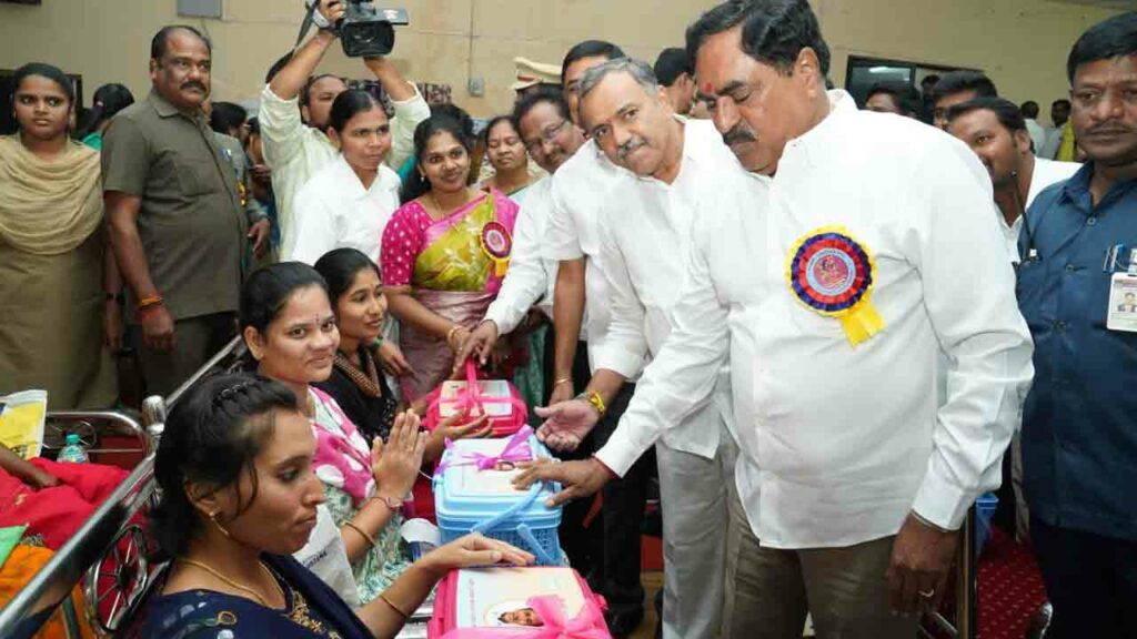 న్యూట్రిషన్‌ కిట్‌తో గర్భిణులకు ఎంతో ఉపయోగం : దయాకర్‌రావు-Namasthe ...
