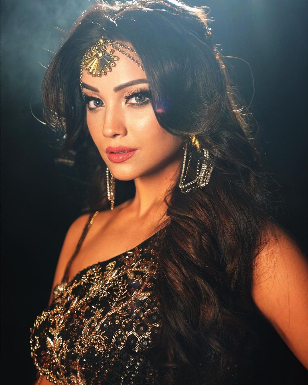 Adaa Khan | మత్తెక్కించే చూపులతో పిచ్చెక్కిస్తున్న అదా ఖాన్..-Namasthe ...