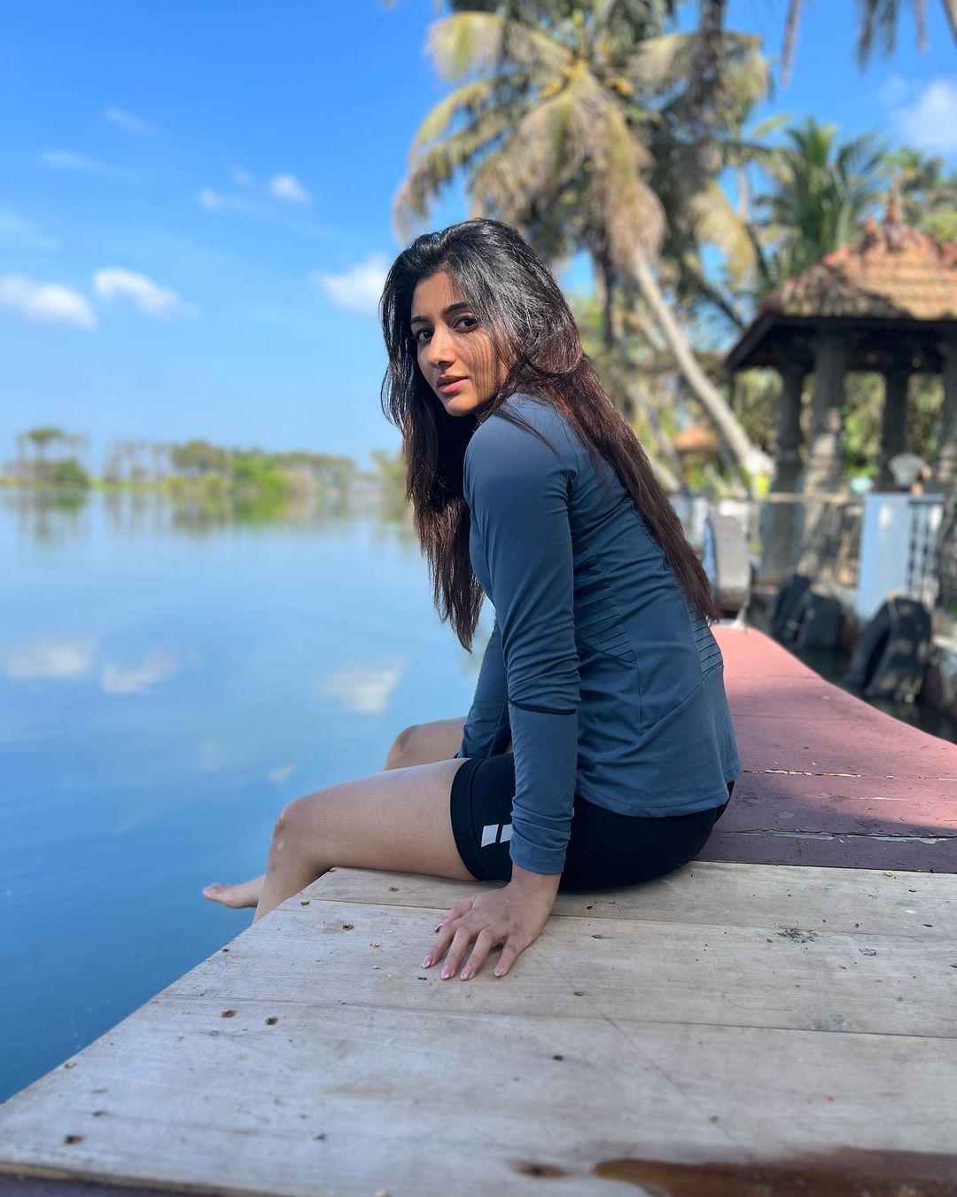 Mirna Menon | ట్రెండీ అందాలతో అలరిస్తున్న మిర్నా మీనన్..-Namasthe Telangana