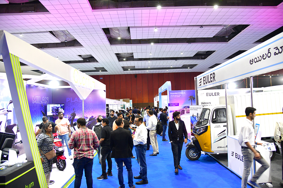 అదిరిపోయే మోడళ్లతో ఆకట్టుకుంటున్న ఎలక్ట్రిక్‌ బండ్లు.. ఫొటో గ్యాలరీ ...