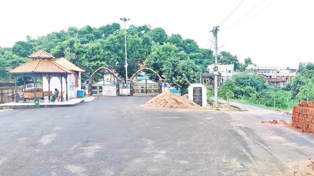 Banswada | ప్రగతి పథంలో దూసుకెళ్తున్న బాన్సువాడ.. 1000 కోట్లతో ...