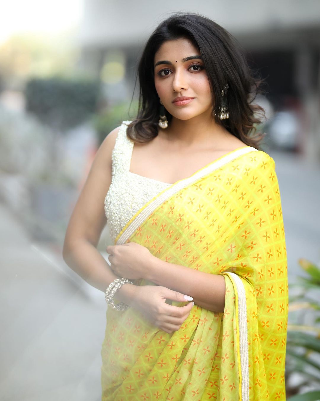 Mirna Menon | ముసిముసి నవ్వులతో ముద్దులొలుకుతున్న మిర్నా మీనన్ ...