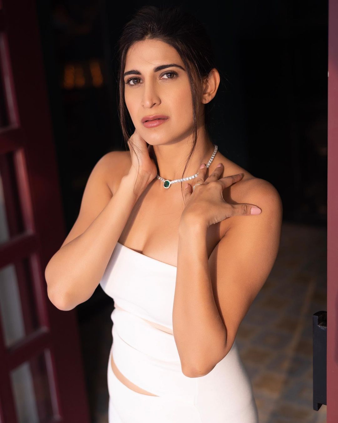 Aahana Kumra | ప‌ర్పుల్ క‌ల‌ర్ డ్రెస్‌లో సెగలు పుట్టిస్తున్న అహనా కుమ్రా..-Namasthe Telangana