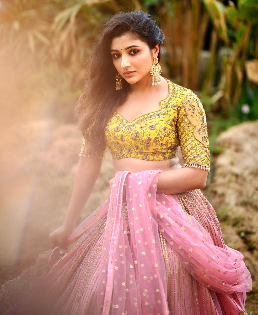 Mirna Menon | ఉగ్రమ్ మూవీ ప్రీ రిలీజ్ ఈవెంట్‌లో మిర్నా మీనన్..-Namasthe ...