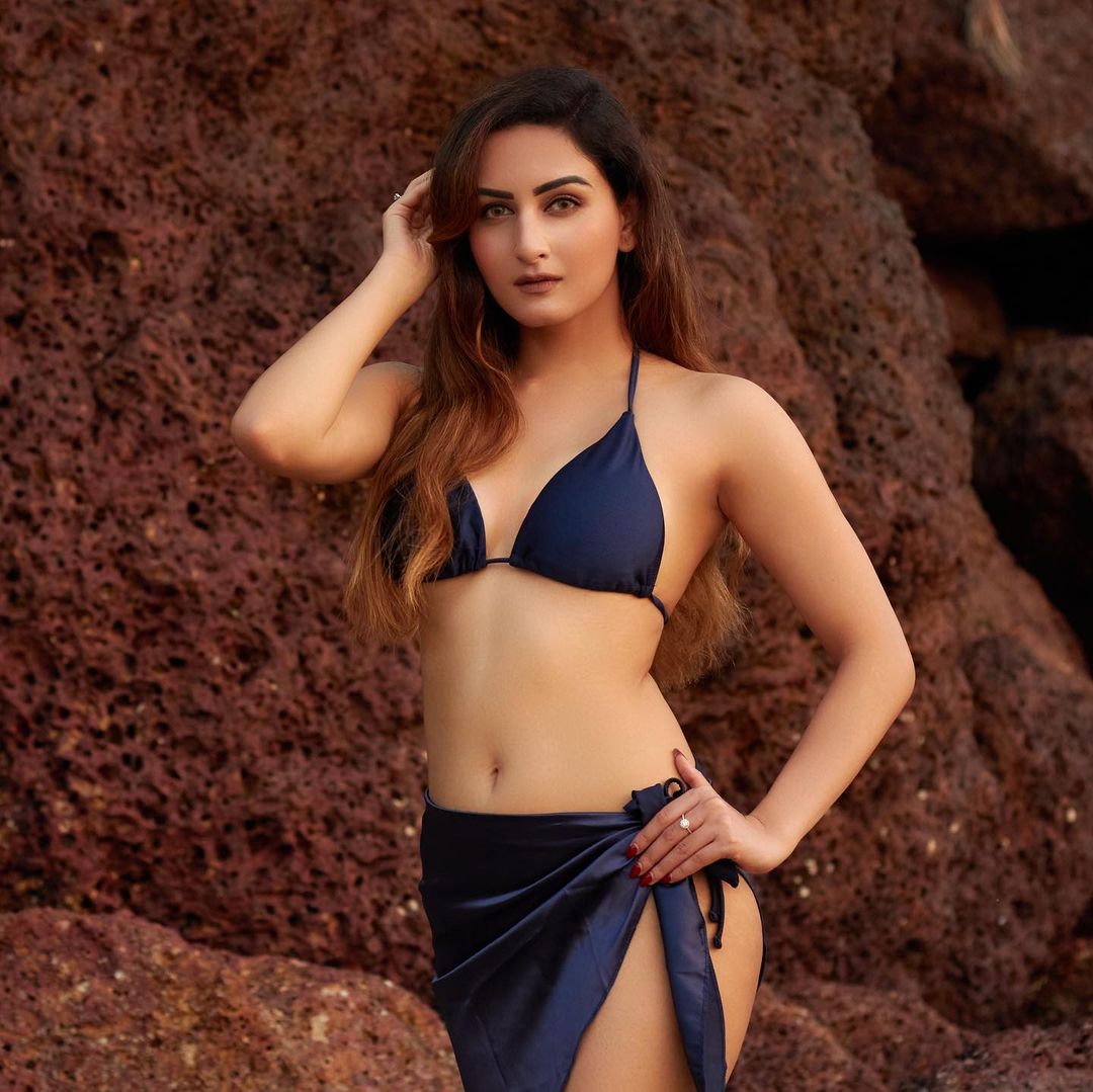 Zaara Yesmin | ట్రెండీ అందాలతో మురిపిస్తున్న జారా యాస్మిన్..-Namasthe Telangana