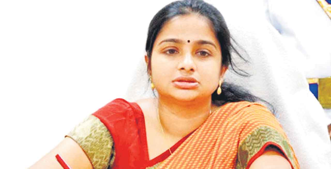 కేంద్ర సర్వీసులకు శ్వేతామహంతి-Namasthe Telangana