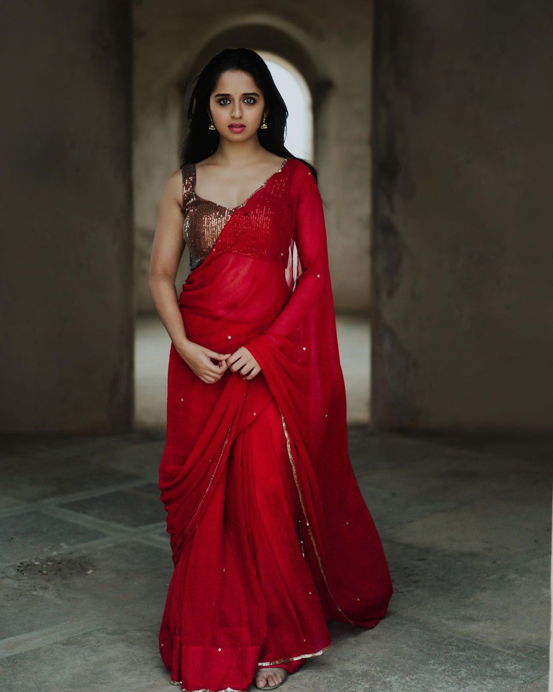 Pravallika Damerla | చూపులతో మత్తెక్కిస్తున్న ప్రవల్లిక దామెర్ల..-Namasthe Telangana