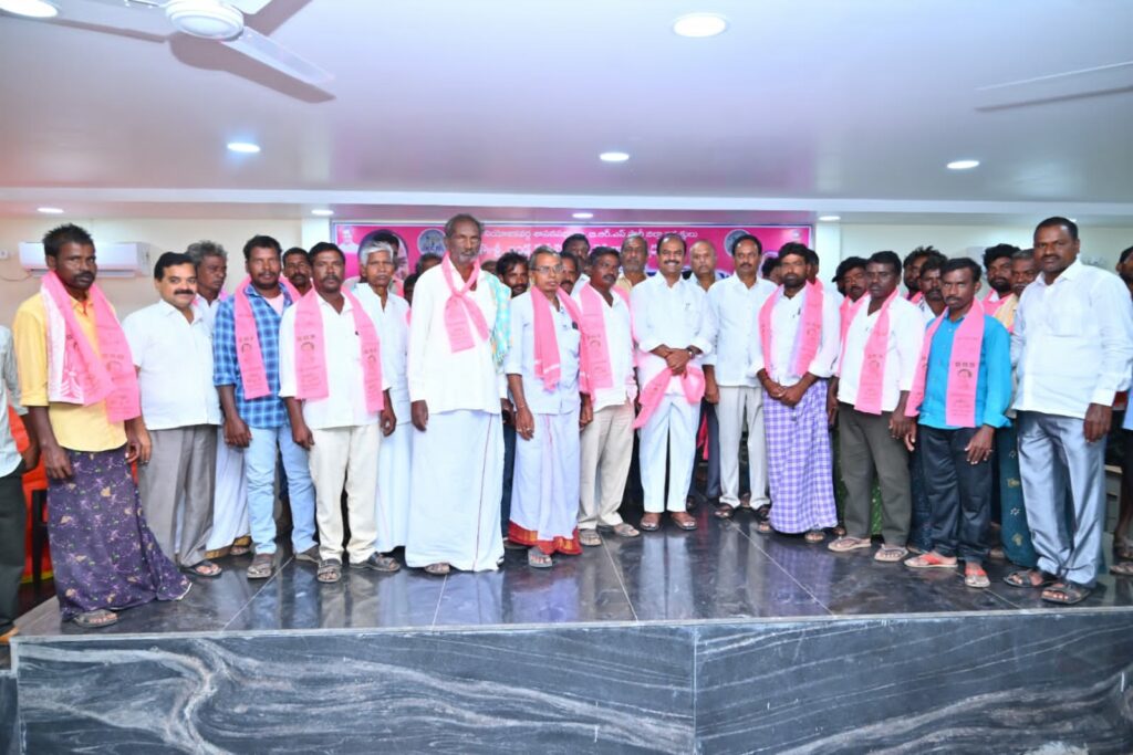 MLA Krishna Mohan Reddy | కార్యకర్తలకు అండగా బీఆర్‌ఎస్‌ : ఎమ్మెల్యే ...