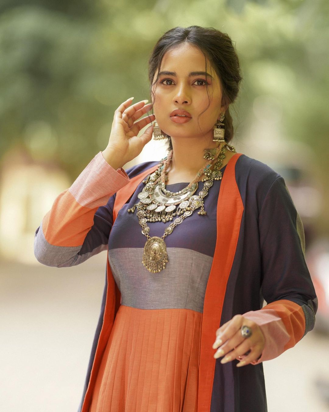 Srushti Dange | చూపులతో చంపేస్తున్న సృష్టి డాంగే..-Namasthe Telangana