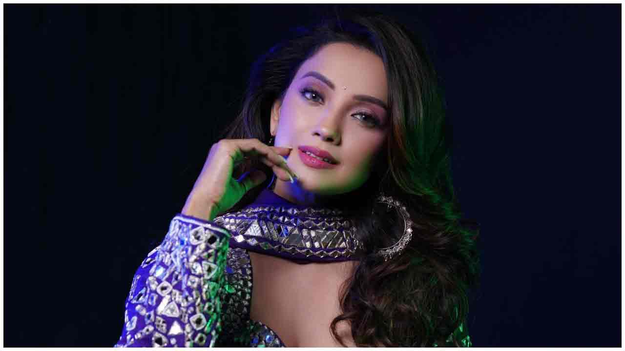 Adaa Khan | అదా ఖాన్ అందాలకు కుర్రకారు ఫిదా..-Namasthe Telangana