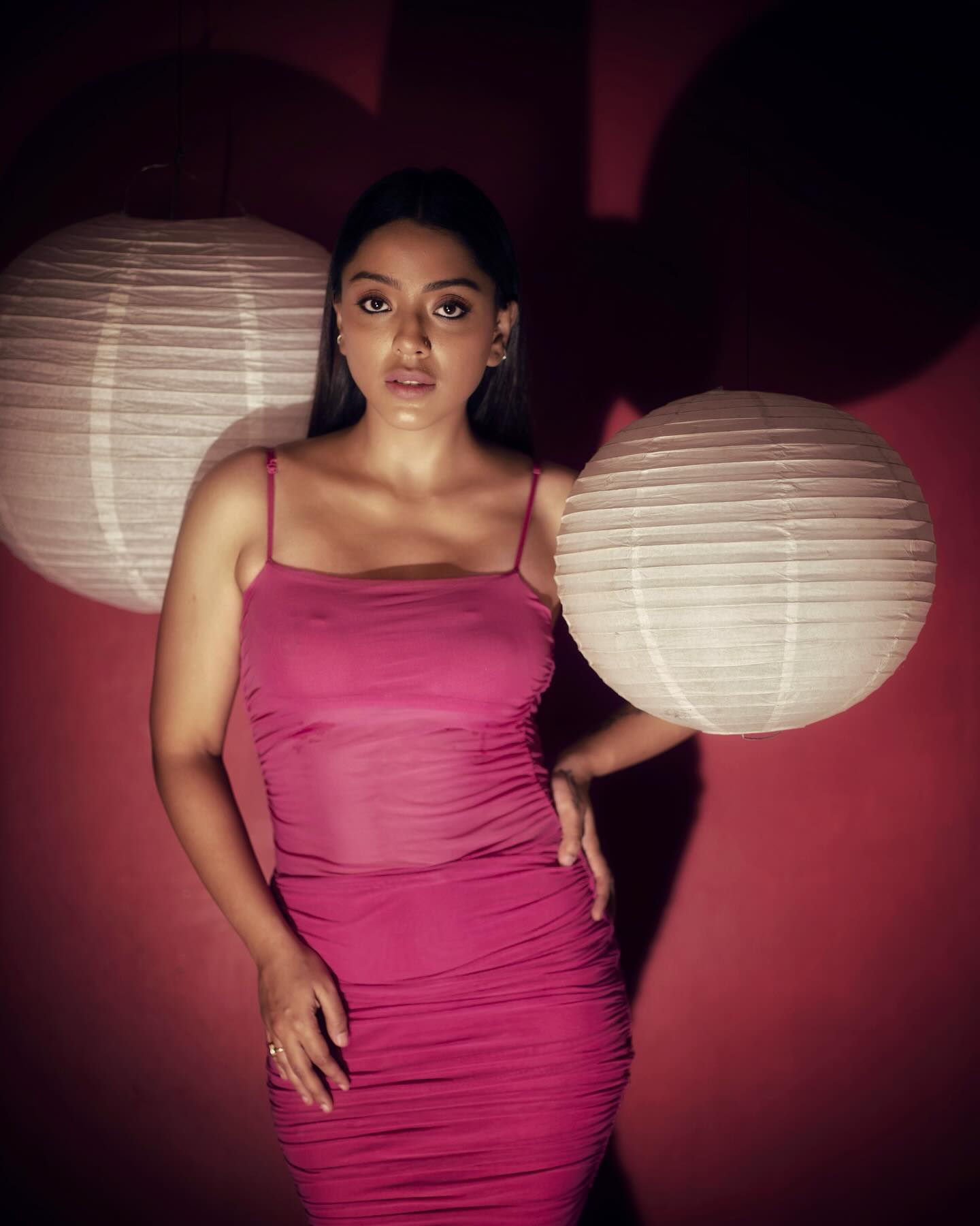 Deviyani Sharma | నల్ల చీరలో హొయలు పోయిన దేవియాని శర్మ..-Namasthe Telangana