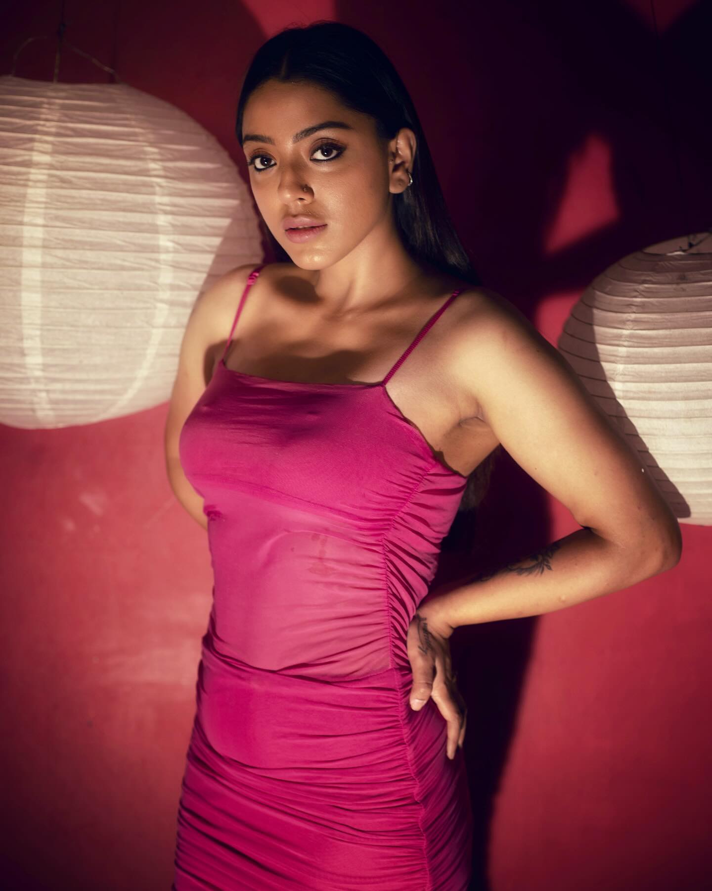 Deviyani Sharma | నల్ల చీరలో హొయలు పోయిన దేవియాని శర్మ..-Namasthe Telangana