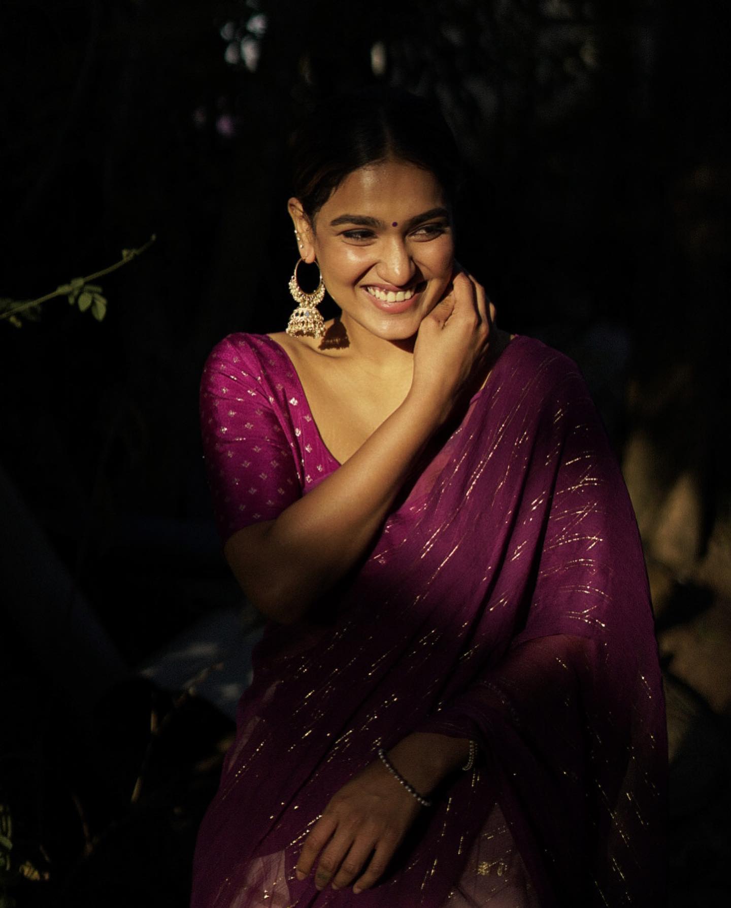 Saniya Iyappan | ఎరుపెక్కిన అందాలతో మతులు పోగొడుతున్న సానియా అయ్యప్పన్..-Namasthe Telangana