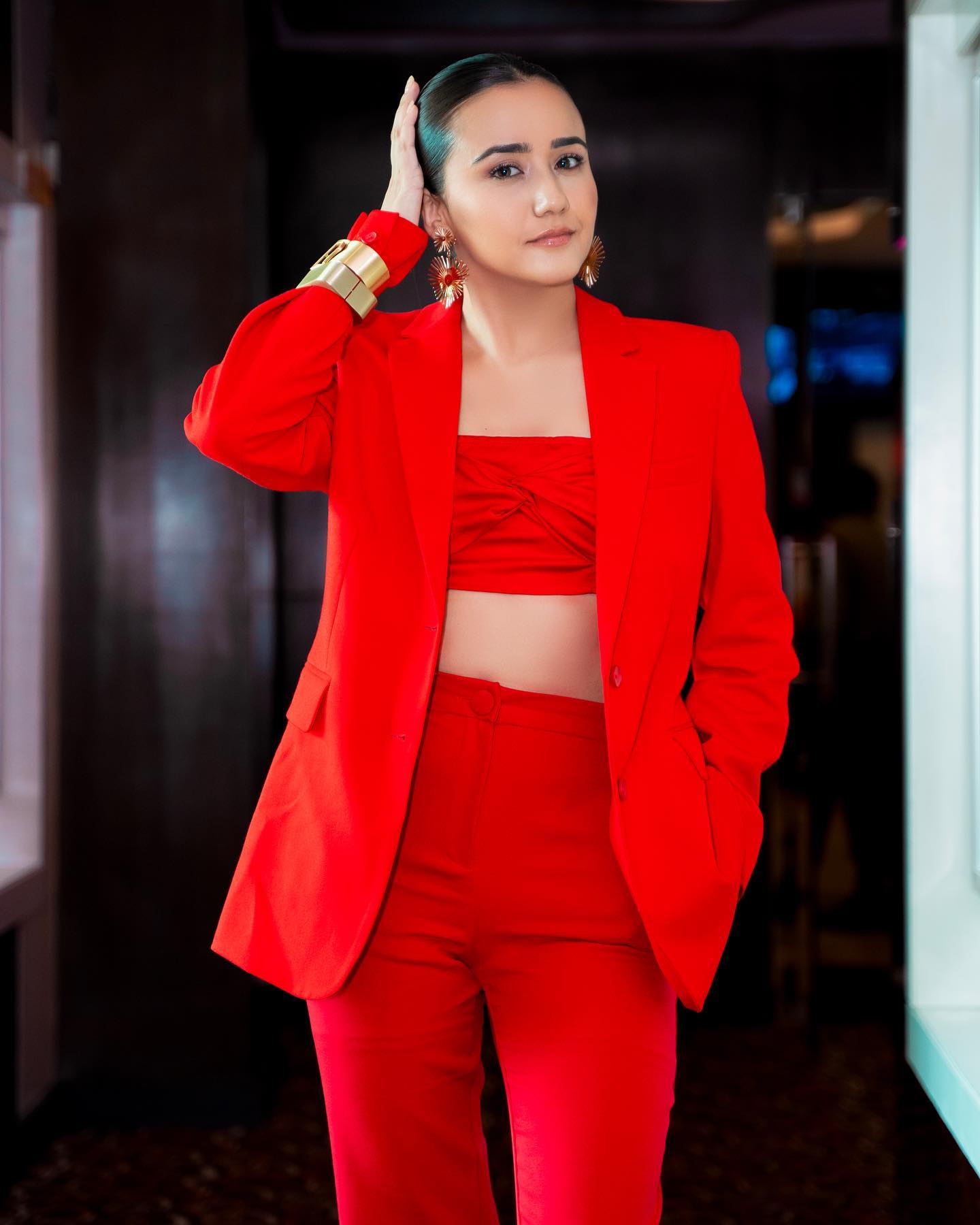 Swastima Khadka | సాగ‌ర తీరంలో ఎంజాయ్ చేస్తున్న స్వస్తిమ ఖడ్కా ...