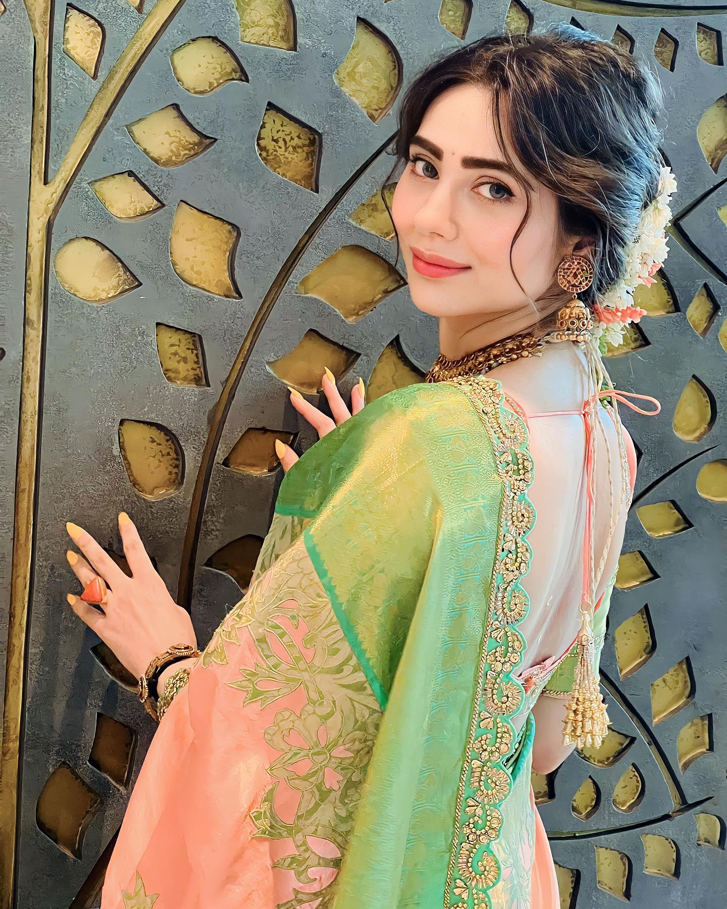 Zahrah S Khan | నడుమందాలతో హీటెక్కిస్తున్న జహ్రా ఎస్ ఖాన్..-Namasthe Telangana