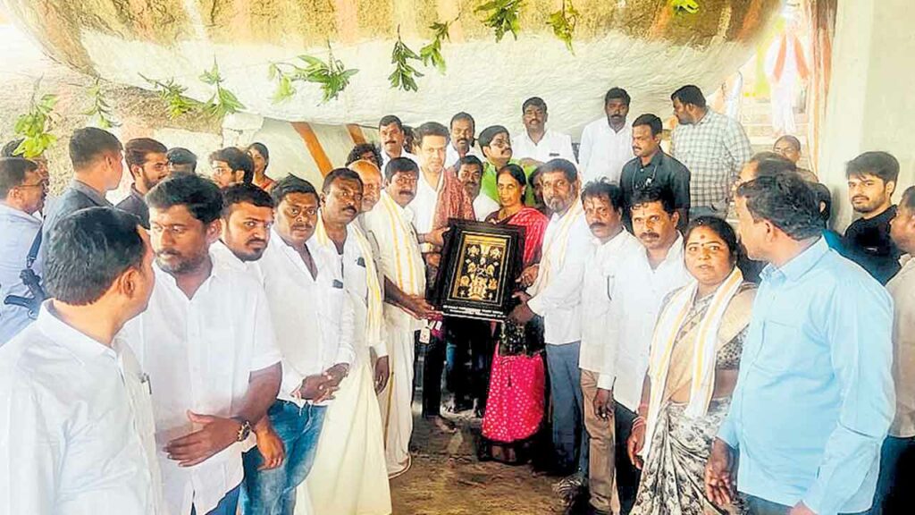 వైభవంగా ముక్కోటి ఏకాదశి పూజలు-Namasthe Telangana