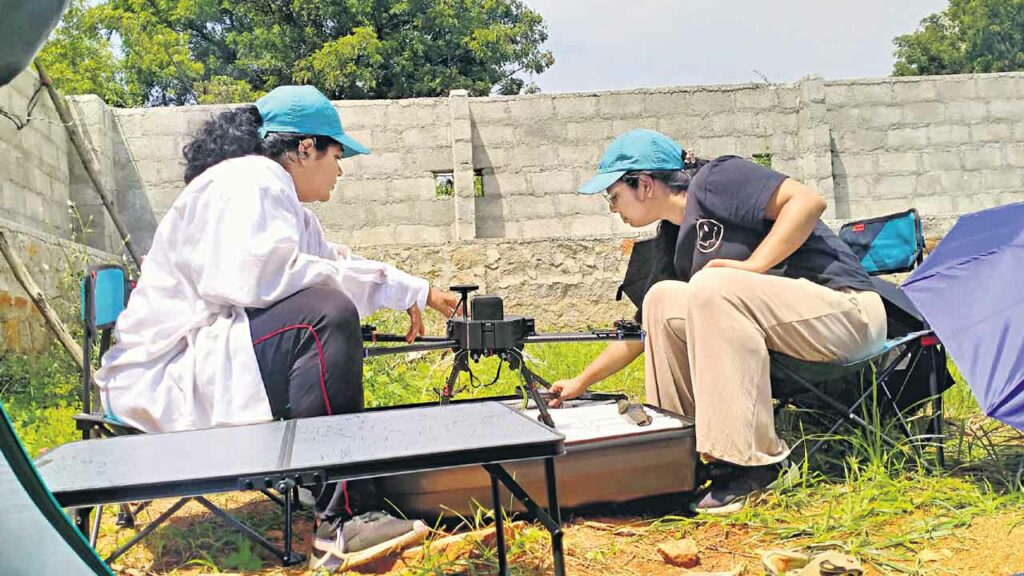 Startup Stories | వెల్ డన్ డ్రోన్‌ప్రెన్యూర్.. హైదరాబాద్‌ ఐటీ రంగంలో ...