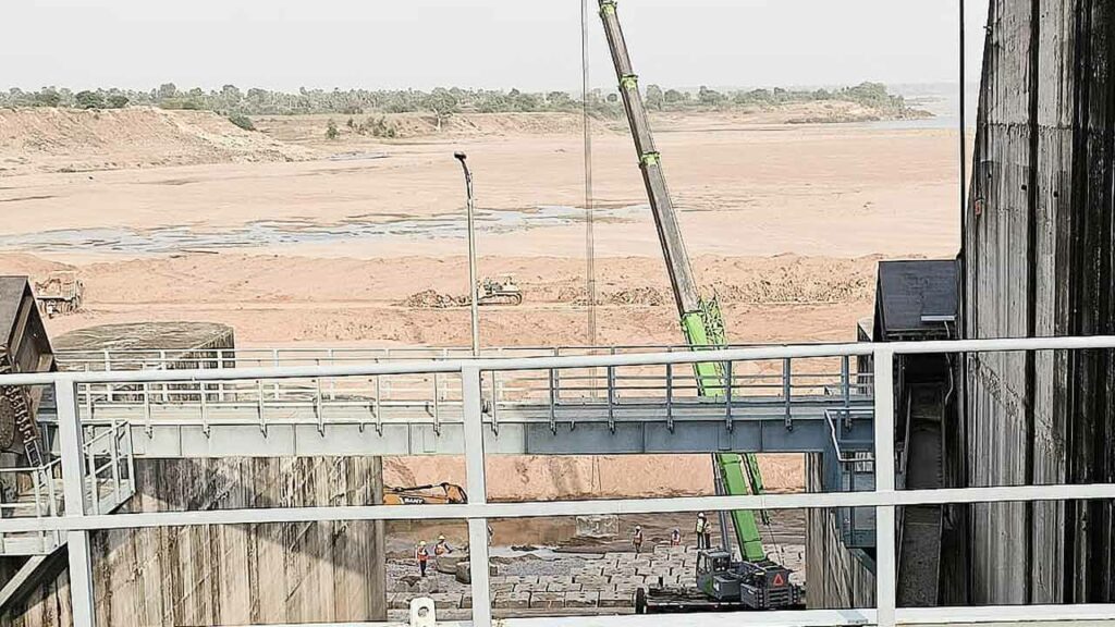 Annaram Barrage | అన్నారం బరాజ్‌లో నిలిచిన పనులు.. కేసీఆర్‌ కోరినా ...