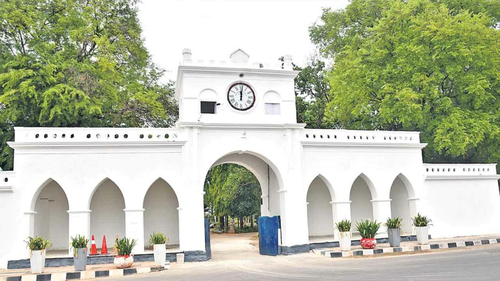 సుబేదార్‌ బంగ్లా ఇప్పుడు అందరిదీ…-Namasthe Telangana